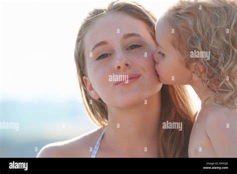 Hermana Mayor Fotografías E Imágenes De Alta Resolución Alamy