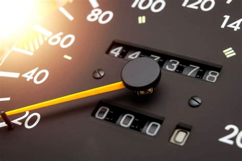 How To Check And Read Your Vehicles Odometer