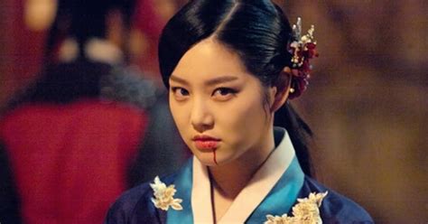 밤선비 이유비 귀요미 섹시 뱀파이어로 변신 완벽해