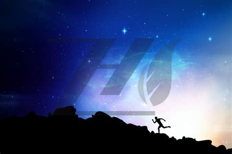 دانلود پس زمینه دسکتاپ منظره مرد دونده و آسمان شب دانلود رایگان فایل لایه باز، Psd، وکتور