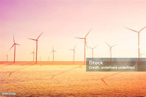 해상풍력터빈 농장은 대체 전기원 지속가능한 자원개념 풍력발전기 터빈이 있는 여름의 태양광 재생 에너지 개념입니다 자연에 대한 스톡 사진 및 기타 이미지 Istock