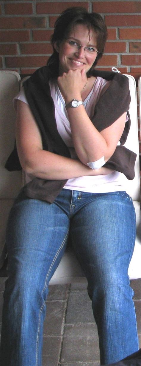 Naughty Cougar Girls