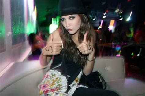 Fy Amanda Hendrick Amanda Model Agency Model