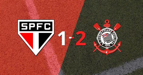 São Paulo Cayó En El Clásico Majestoso Con Doblete De Adson Infobae