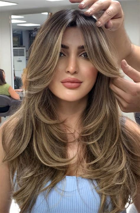 35 Sleek And Chic Bob Hairstyles Silver White Pearly Blonde Fringe