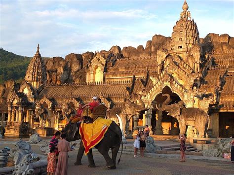 فنتازيا بوكيت أماكن السياحة في بوكيت سرب للسياحة والسفر