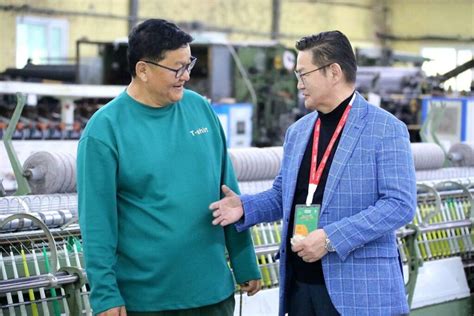 “Янмал” брэндийн үүсгэн байгуулагч Даваанямын Лхагважавыг төрийн дээд “АЛТАНГАДАС” одонгоор шагналаа