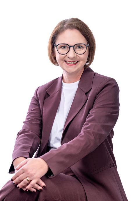 Bilder Offizielle Fotos Staatssekretärin Boser Ministerium Für Kultus Jugend Und Sport Baden