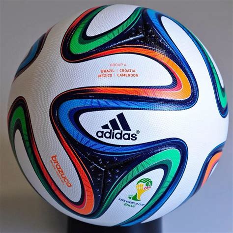 Pin Van Pipo Op Balls Voetbal