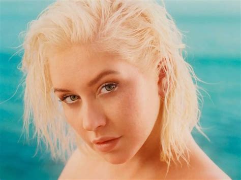 For Her Th Birthday Christina Aguilera Poses Nude BlackSportsOnline