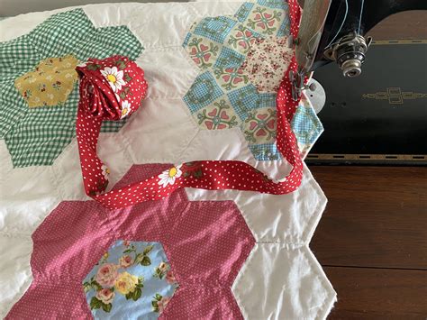 Bias Binding For Hexagon Quilt Susies