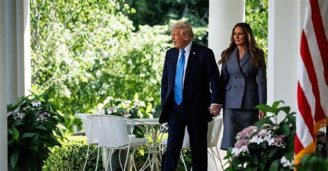 테일러 스위프트 합성사진 공유했던 트럼프 딥페이크 처벌법 서명