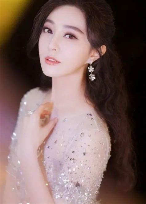 中国大陆10位高人气漂亮女星，个个都清纯、美丽，你最喜欢谁？ 搜狐大视野 搜狐新闻