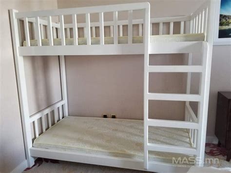 Намрын ногоон өдрүүд үндэсний арга хэмжээнд модоор эко бүтээл хийдэг Б Батзориг оролцож байна