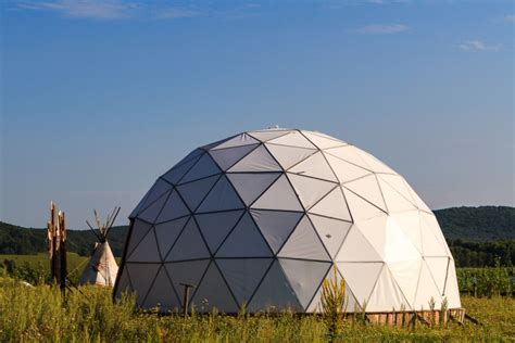 Spherical Geodesic Dome Domes Godsiques Dome Homes Geodesics Domes