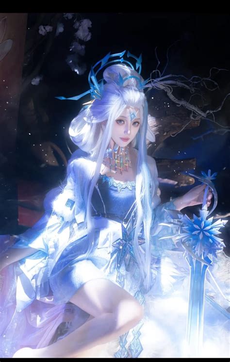 Nh G I Xinh Cosplay Anime Huy N O Y M Ho C Con Tim