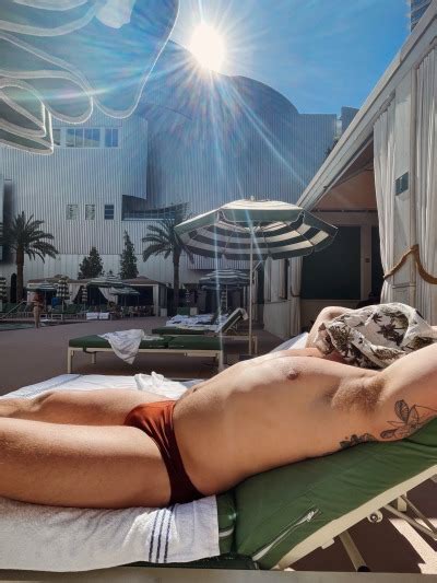 Pool Day Tumbex