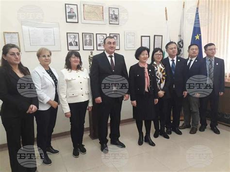 Медицинските университети на Плевен и от китайския град Чунцин подписаха меморандум за