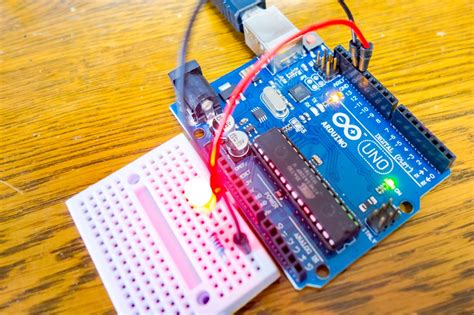 【arduino入門編①】arduinoでledを点滅（lチカ）させてみる！arduinoの基本となるデジタル出力の解説その① ぶらり＠web走り書き