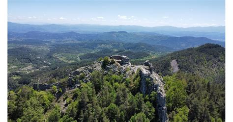 Гледките на 4 те сезона Руините на крепостта Устра