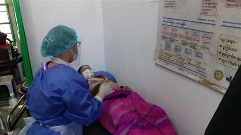 အင်းစိန်မြို့နယ်၌ ကိုဗစ် ၁၉ ရောဂါ ကာလတွင် ပြည်သူ့ကျန်းမာရေးဦးစီးဌာနမှ ကျန်းမာရေး စောင့်ရှောက်မ