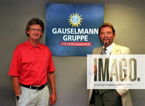 Paul Gauselmann Re Ger Vorstandsvorsitzender Gauselmann Ag Mit Seinem Sohn Michael Ger Stellver