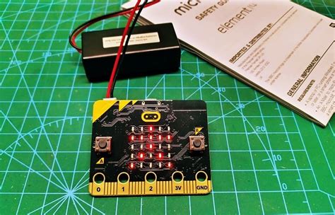 Bbc Microbit Dark Activated Led Badge Codrey Electronics