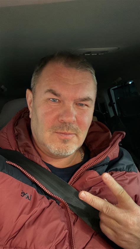 Упомянул а вас на фото СПЯЩУЮ КРАСАВИЦУ МОЖНО РАЗБУДИТЬ ПОЦЕЛУЕМ А СПЯЩЕГО КРАСАВЦА 😉