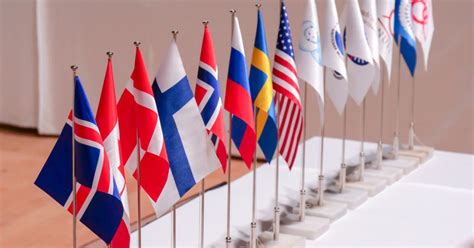 Enabling And Bridging Institutional Diversity Through Polycentric