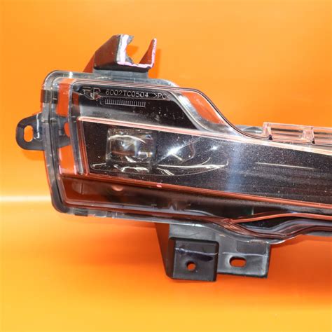 Tesla Model 3 Fog Light Right Passenger 2017 2018 2019 2020 1077392 00