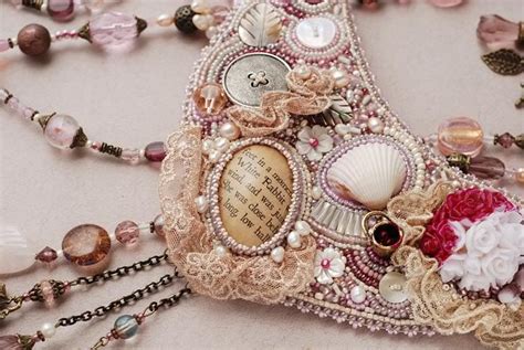 Из страны Чудес в Зазеркалье