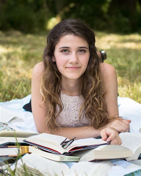 About Vanessa Hite Medium