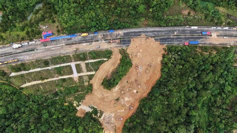 广东梅大高速茶阳路段塌方灾害已致48人死亡 救援工作仍将持续 新浪新闻