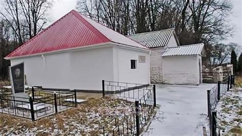 Construction Dune Grande Synagogue Et Dun Centre Communautaire à Proximité Du Ohel De Rabbi