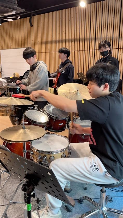 조수호 1년전 그 솔로 다시 재현해보았습니다 ️그 솔로가 궁금하다면 유튜브에 “조수호enfp”를 검색해주세요 👍 Instagram