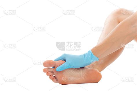 美丽的女性脚在水疗沙龙