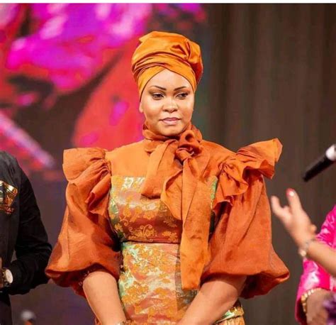 Yabiso News Rdc Blanche Tunasi épouse Du Pasteur Marcelo Tunasí A Tiré Sa Reverence Ce