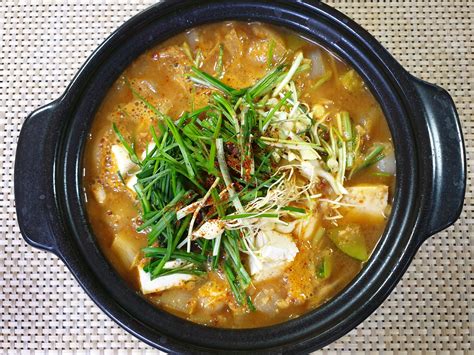 봄나물달래된장찌개