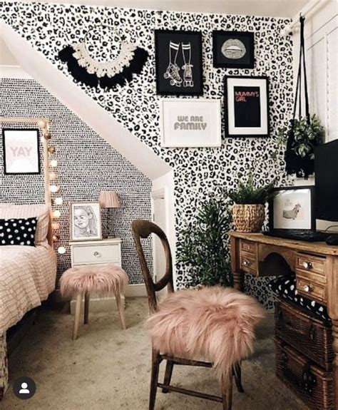 Pin By Sarah Hopkins On Ellies Room Leopard Bedroom Decor Feminine