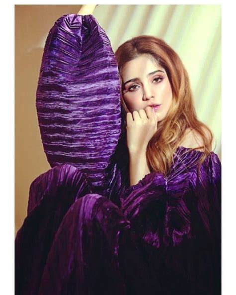 Aima Baig Rocking The Stage With Her Dance Performance Reviewit Pk