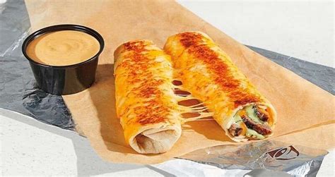 Dipping Sauce Paired Burritos Taco Bell Dipping Burritos Come In Steak