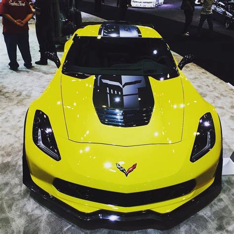 2016 Corvette Z06 C7r Edition Yellow Sports Car