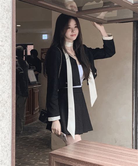 하객룩 트위드 타이 노카라 자켓 플리츠 미니 스커트 투피스 세트 에이블리