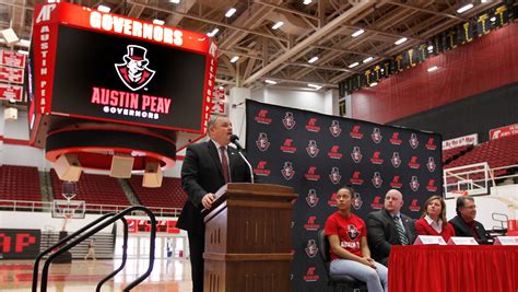 Austin Peay Ad Faced Bumpy First Year