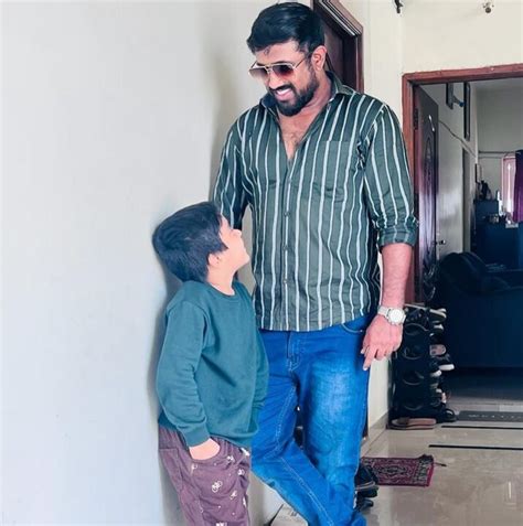 சிறகடிக்க ஆசை சீரியல் ரோகிணியின் கணவரை பார்த்து இருக்கீங்களா முதல்முறையாக வெளிவந்த புகைப்படம்