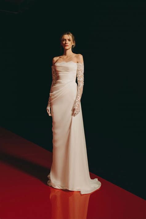 See Vivienne Westwood Wedding Dresses From Bridal Fashion Week Artofit