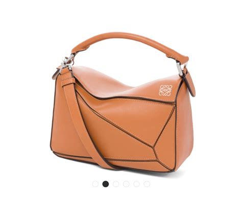 로에베 퍼즐백 스몰 탄 당근 중고거래