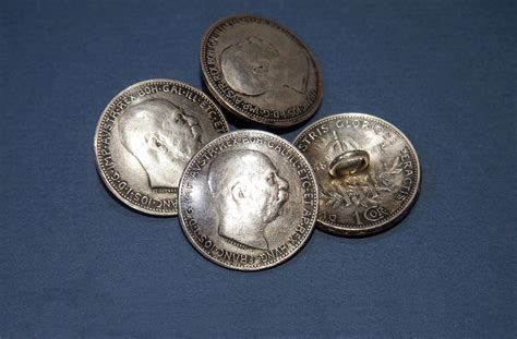 Старинная ПУГОВИЦА Монета 1 крона 1908 и 1913 гг Австрия Император