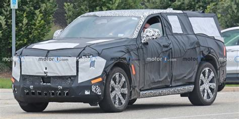 진짜 웅장하다 캐딜락 풀사이즈 전기 Suv 에스컬레이드 Iq 테스트카 포착 M투데이