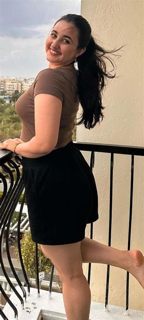 Revathi Pillai Sexy Body Rrevathipillainsfw